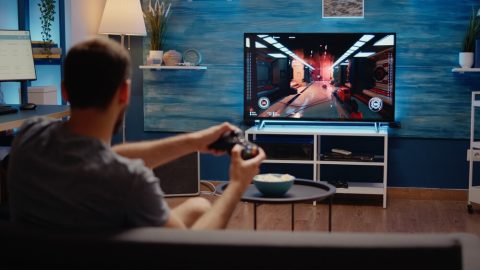 Why Does My Boyfriend Prioritizes Games Over Me? What Should I Do ...